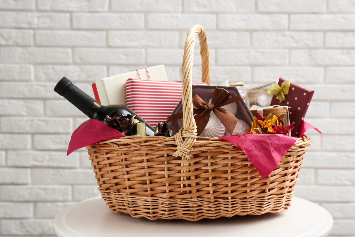 Welcome gift ideas every guest will love - Hosthub