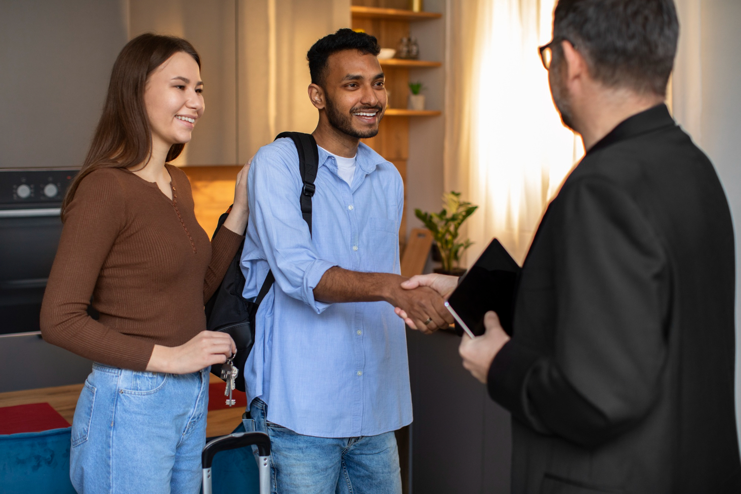The Essential Guide To Effective Guest Communication Hosthub
